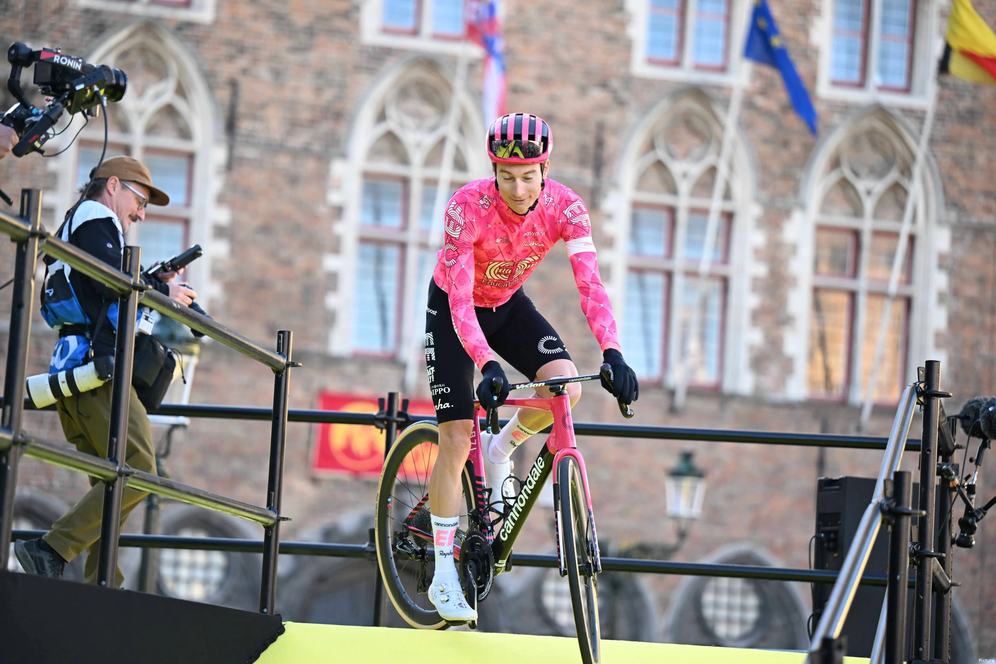 "Breakaways that would have made it 10 years ago aren’t going to make it" - Neilson Powless on ...